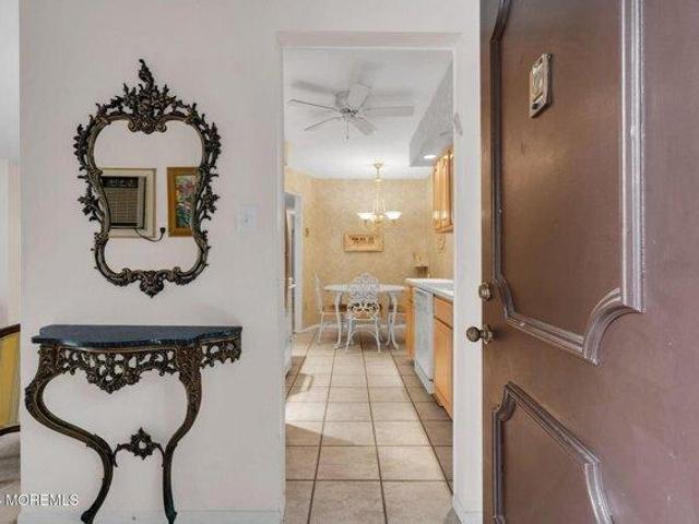 condo with 2 bedroom, Manalapan NJ ES105156472