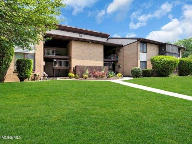 condo with 2 bedroom, Manalapan NJ ES105157468