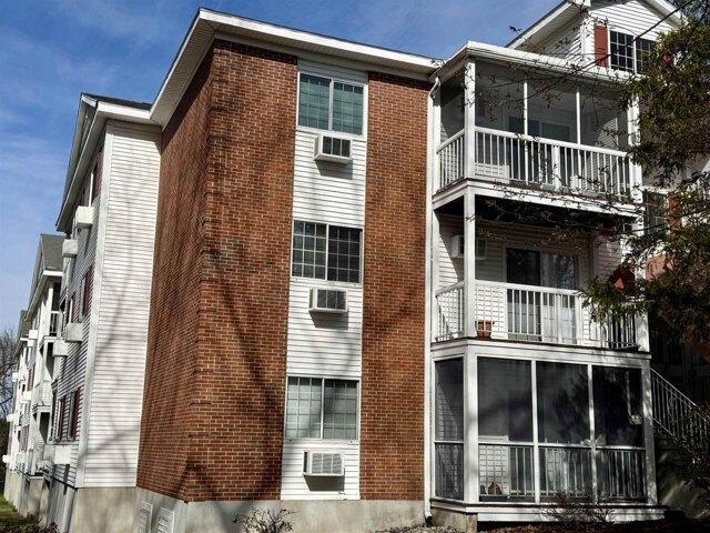 condo with 2 bedroom, Manchester NH DLS101801453