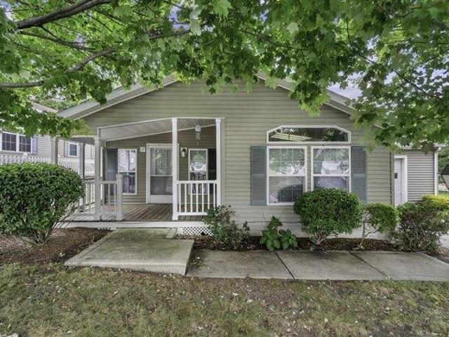 condo with 2 bedroom, Manchester NH DS104442383