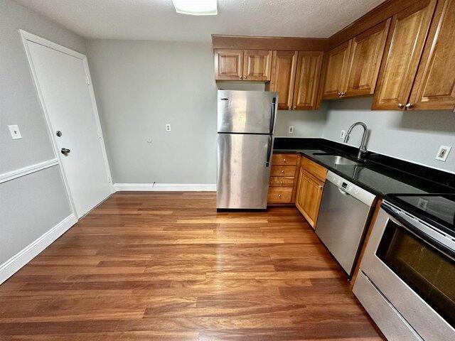 condo with 2 bedroom, Manchester NH DS102778527