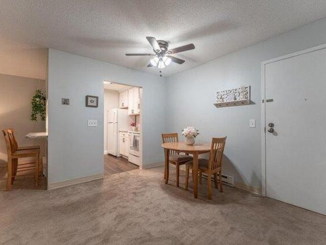 condo with 2 bedroom, Manchester NH ES104111998