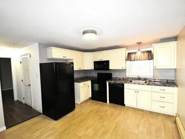 condo with 2 bedroom, Manchester NH ES104541822