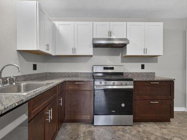 condo with 2 bedroom, Manchester NH ES105232283