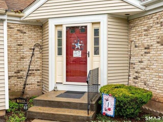 condo with 2 bedroom, Manchester CT DS103968422