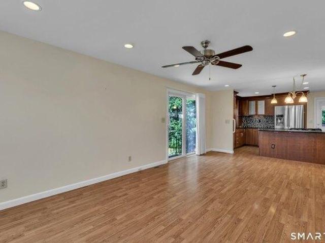 condo with 2 bedroom, Manchester CT ES104263853