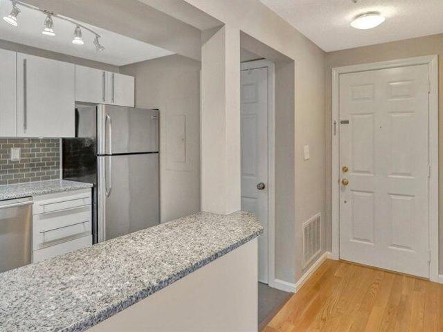 condo with 2 bedroom, Mansfield MA ES104410159