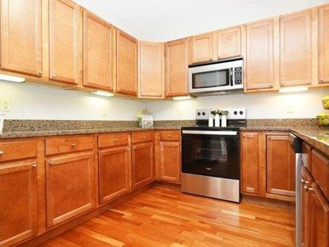condo with 2 bedroom, Mansfield MA ES105082297