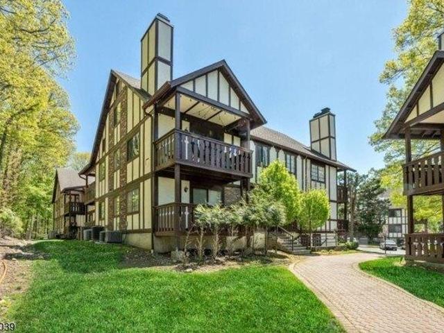 condo with 2 bedroom, Mahwah NJ DLS102778504