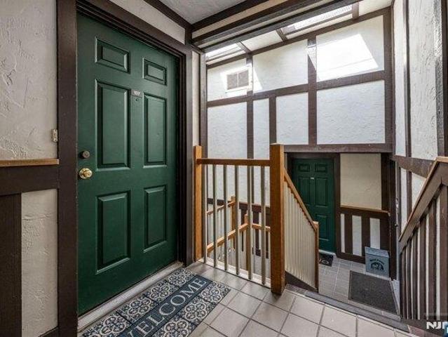 condo with 2 bedroom, Mahwah NJ DS102064594