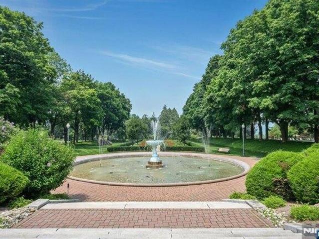 condo with 2 bedroom, Mahwah NJ DS104410077