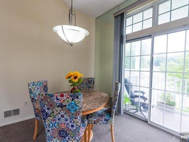 condo with 2 bedroom, Mahwah NJ ES104852256