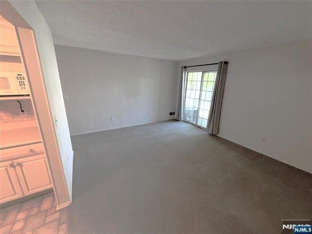 condo with 2 bedroom, Mahwah NJ ES105124401