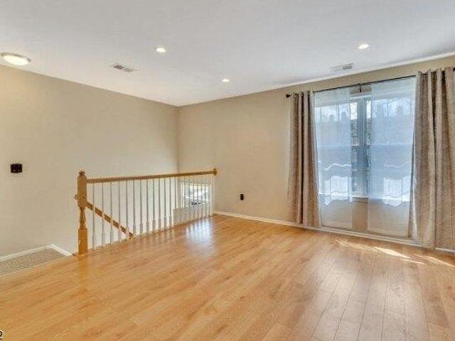 condo with 2 bedroom, Mahwah NJ ES105125420