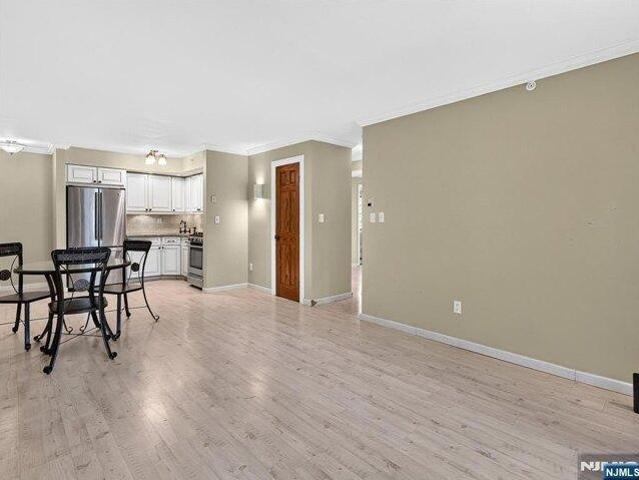 condo with 2 bedroom, Mahwah NJ ES105125703