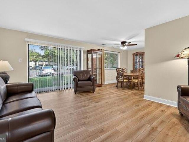 condo with 2 bedroom, Maple Shade NJ ES105205949