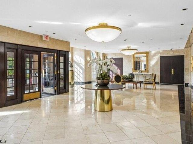 condo with 2 bedroom, Maplewood NJ ES105126406