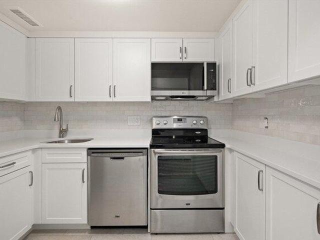 condo with 2 bedroom, Marblehead MA ES104605520