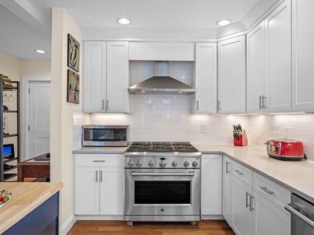 condo with 2 bedroom, Marblehead MA ES105193026