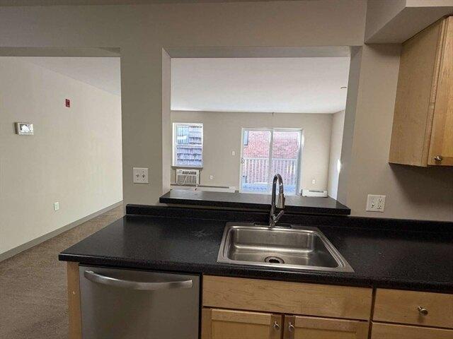 condo with 2 bedroom, Marlborough MA ES103187619