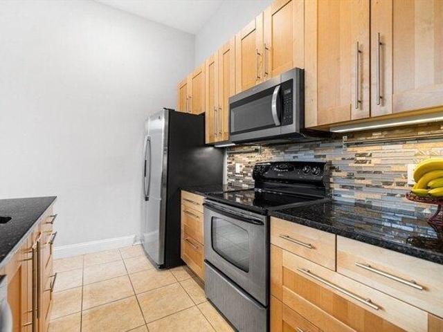 condo with 2 bedroom, Marlborough MA ES104237872