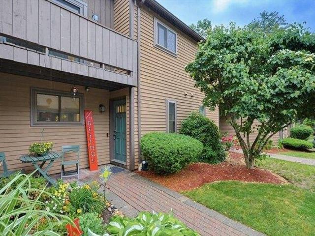 condo with 2 bedroom, Marlborough MA ES104848504