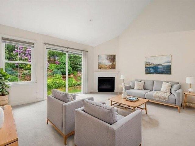 condo with 2 bedroom, Marlborough MA ES104852763