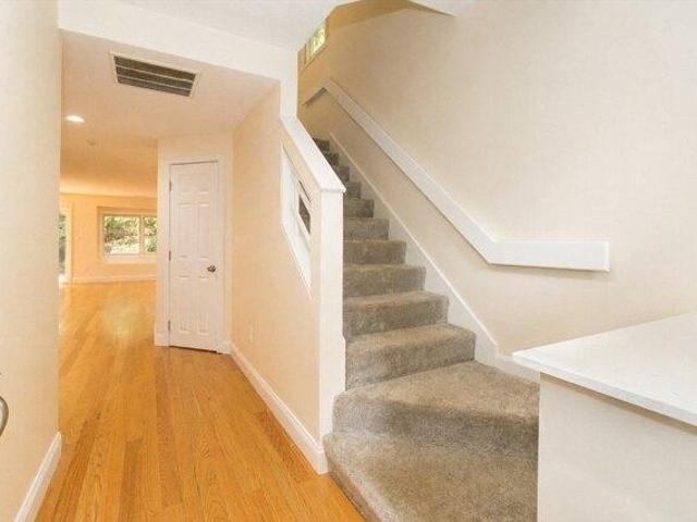 condo with 2 bedroom, Marlborough MA ES104901416