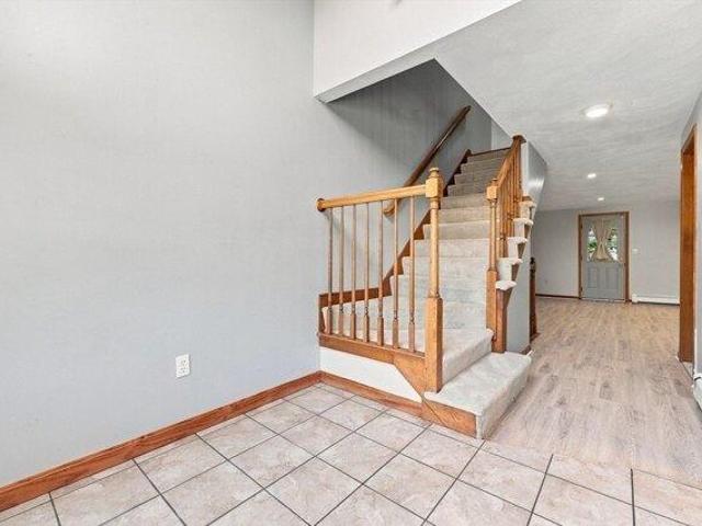 condo with 2 bedroom, Marlborough MA ES105114690