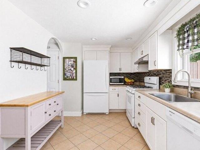 condo with 2 bedroom, Marshfield MA ES104079260