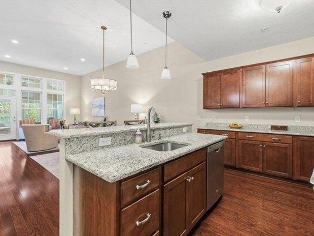 condo with 2 bedroom, Mashpee MA DS104009423