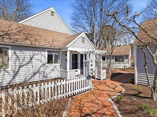 condo with 2 bedroom, Mashpee MA ES104007613