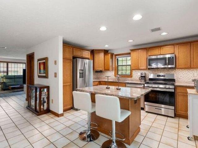 condo with 2 bedroom, Mashpee MA ES104853301
