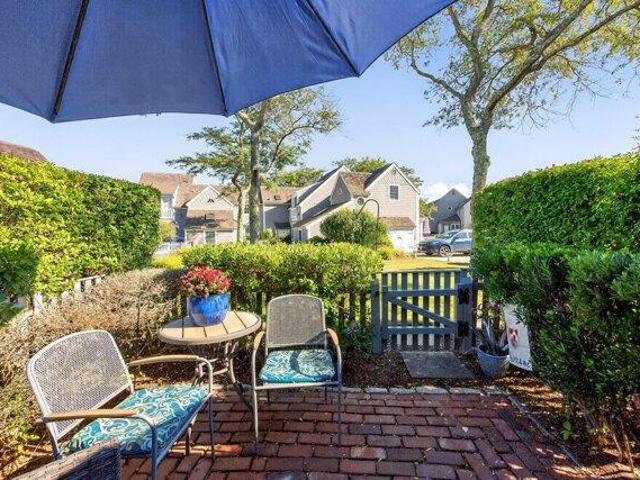 condo with 2 bedroom, Mashpee MA ES105113705