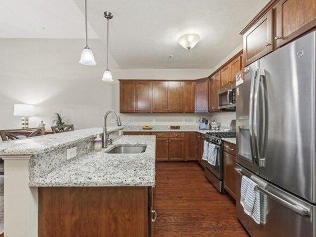 condo with 2 bedroom, Mashpee MA ES103889281