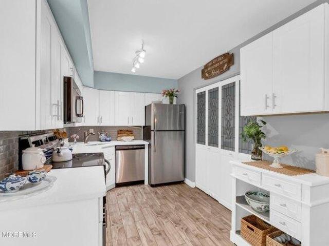 condo with 2 bedroom, Matawan NJ DS104408432