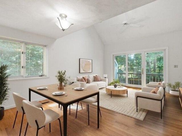 condo with 2 bedroom, Maynard MA ES104477767