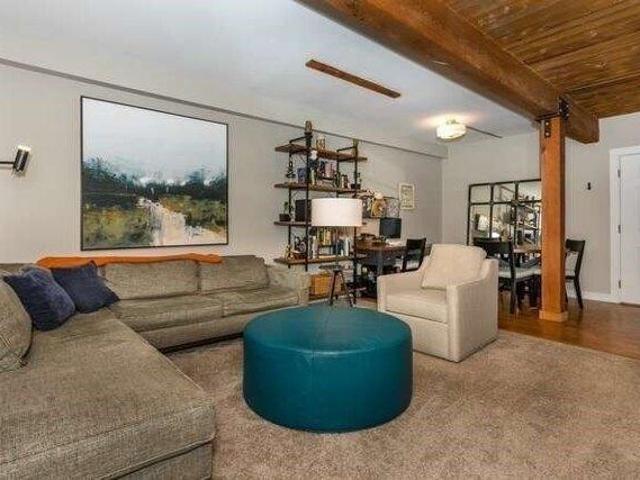 condo with 2 bedroom, Medway MA ES103186539