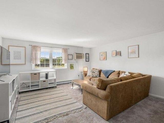 condo with 2 bedroom, Medfield MA DS103187328