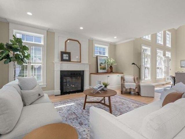 condo with 2 bedroom, Medfield MA ES103037681