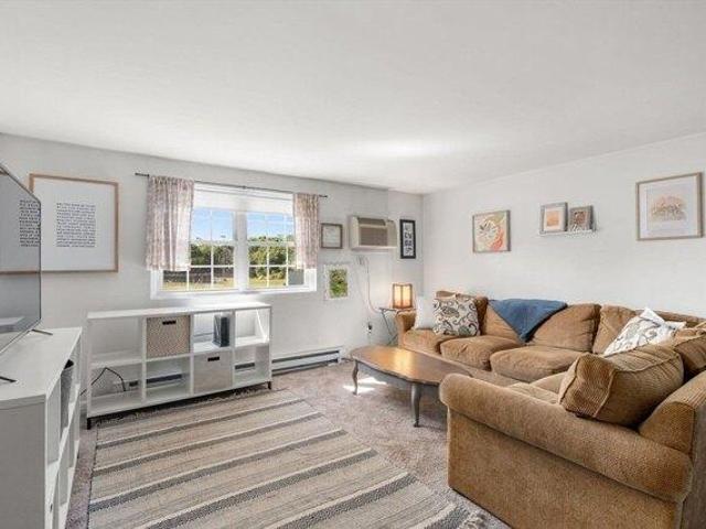 condo with 2 bedroom, Medfield MA ES103434482
