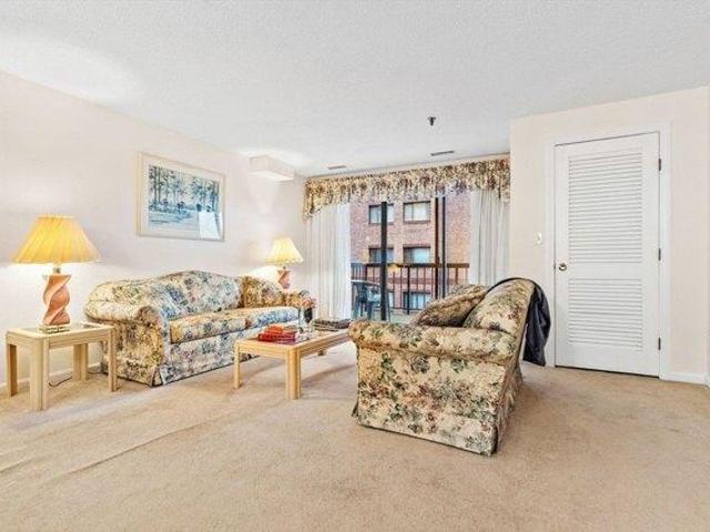 condo with 2 bedroom, Medford MA DLS102000422