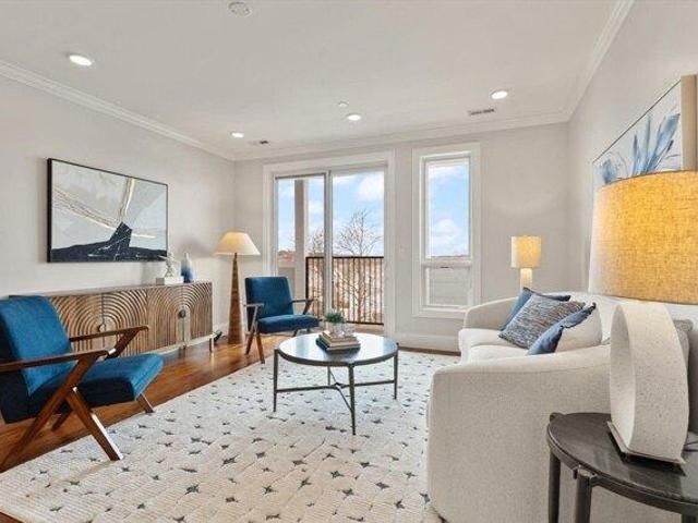 condo with 2 bedroom, Medford MA DLS102119094