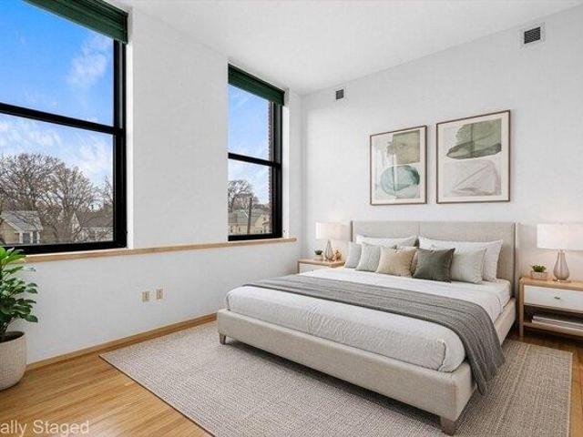 condo with 2 bedroom, Medford MA DLS102345674