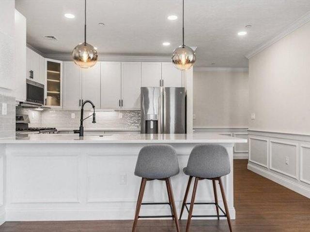 condo with 2 bedroom, Medford MA DLS103102385