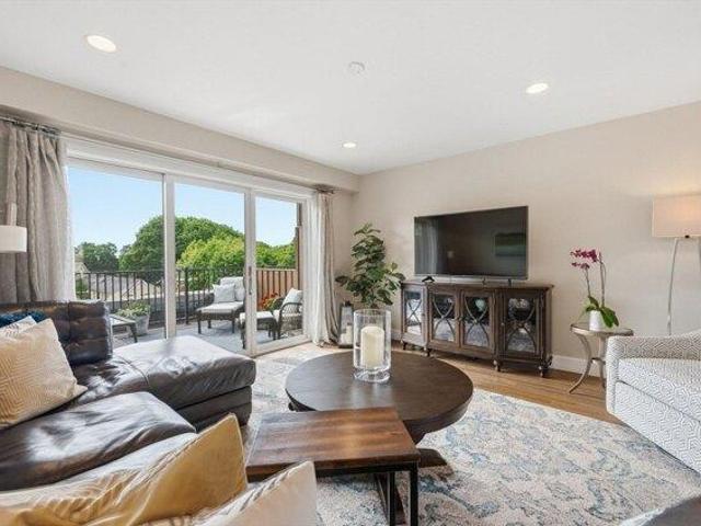 condo with 2 bedroom, Medford MA DS103848694