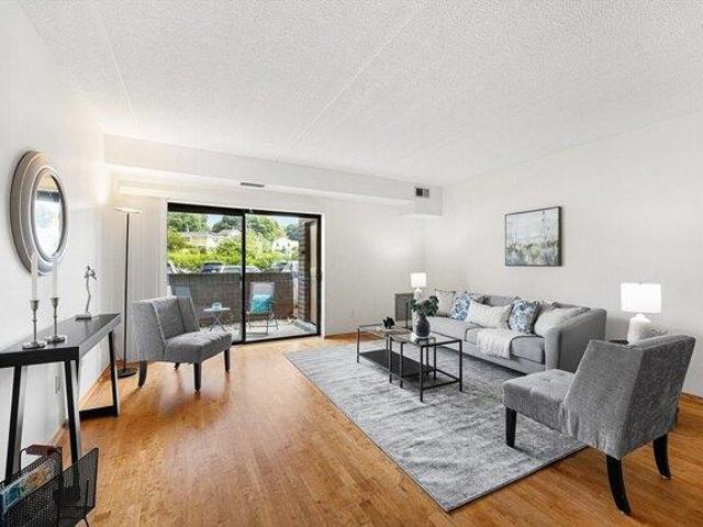 condo with 2 bedroom, Medford MA DS103852417
