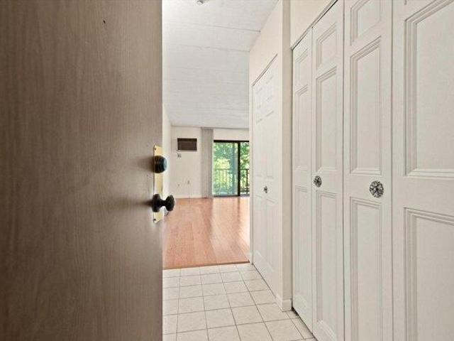 condo with 2 bedroom, Medford MA ES104441541