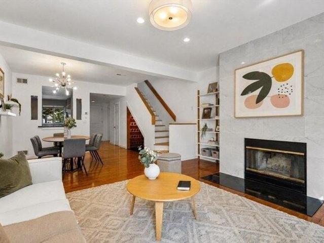 condo with 2 bedroom, Medford MA ES104481220