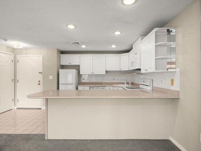 condo with 2 bedroom, Medford MA ES105139841